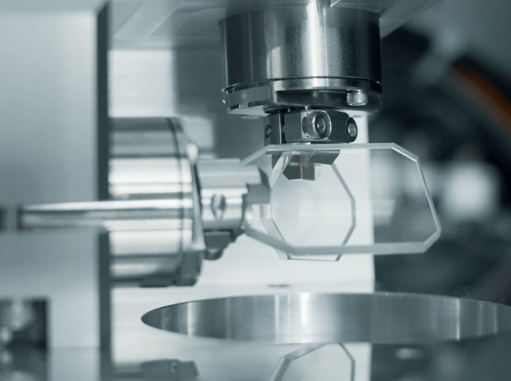 Laser Lift-off Machine | 西進商事株式会社